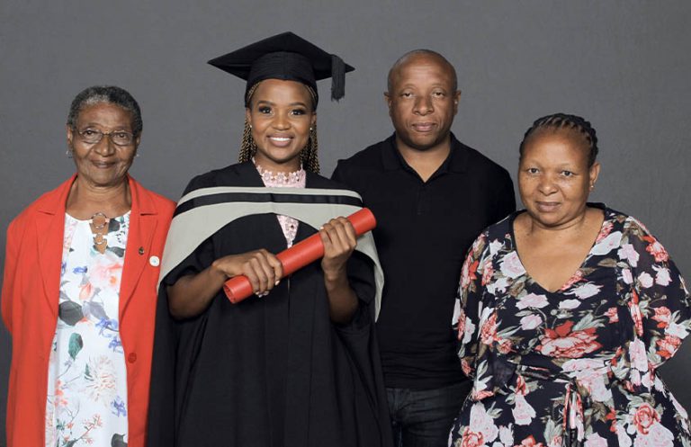 Graduation Photography Gallery – Gordon Harris Photographic